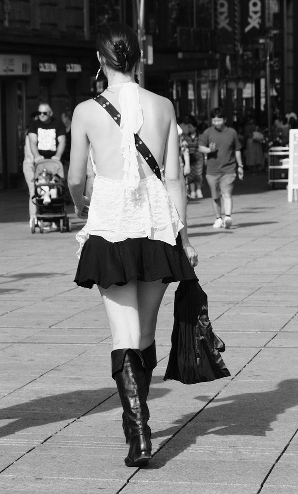 Schlendern durch die Stadt. Foto & Bild | menschen, street spontane portraits, streetfotografie ...