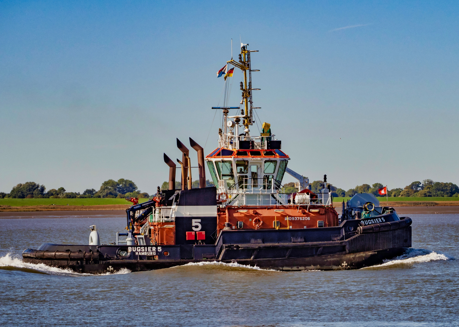 Schlepper Bugsier 5 Foto & Bild | fotos, dokumentation, wasser Bilder auf fotocommunity
