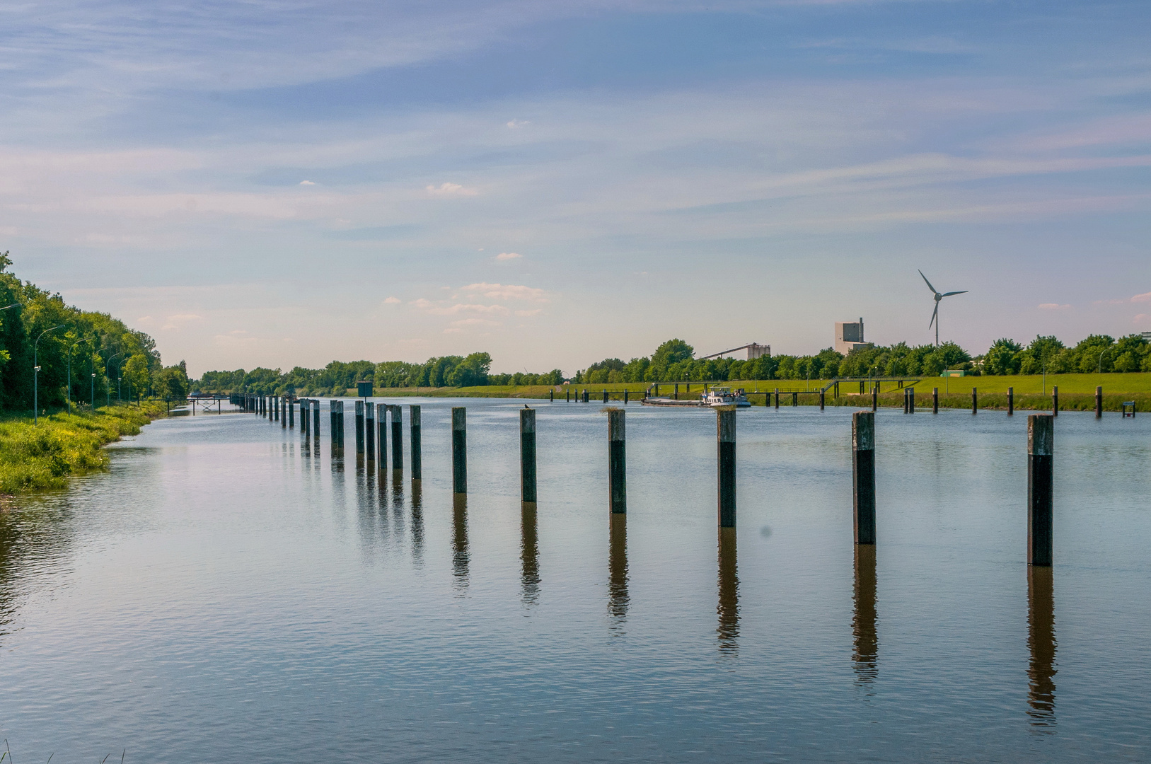 Schleuseneinfahrt Geesthacht Foto & Bild | architektur, deutschland ...