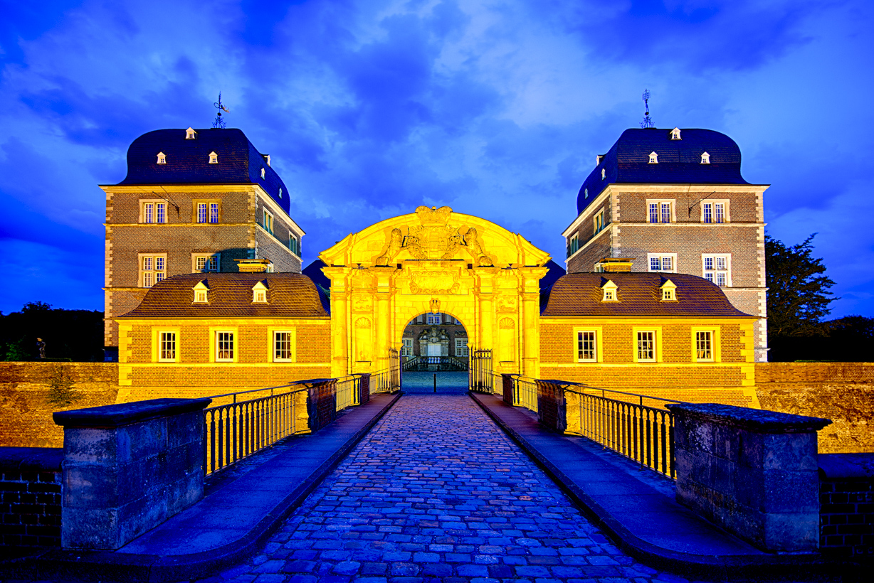 Schloss Ahaus, Foto & Bild | architektur, architektur bei nacht ...