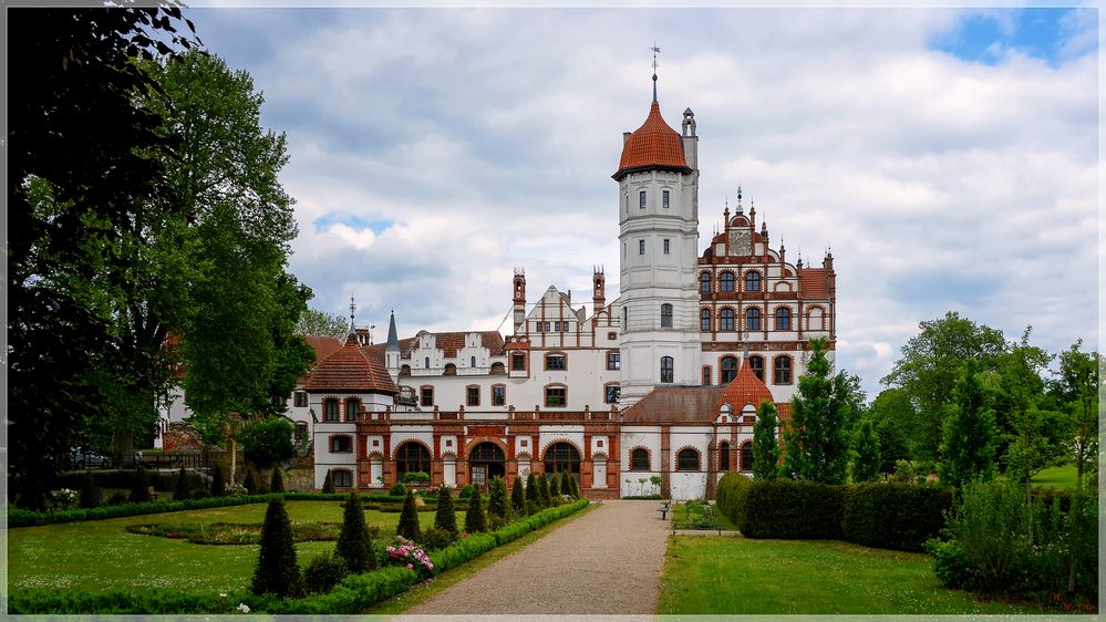 Schloss Basedow Foto & Bild | natur, landschaft, deutschland Bilder auf ...