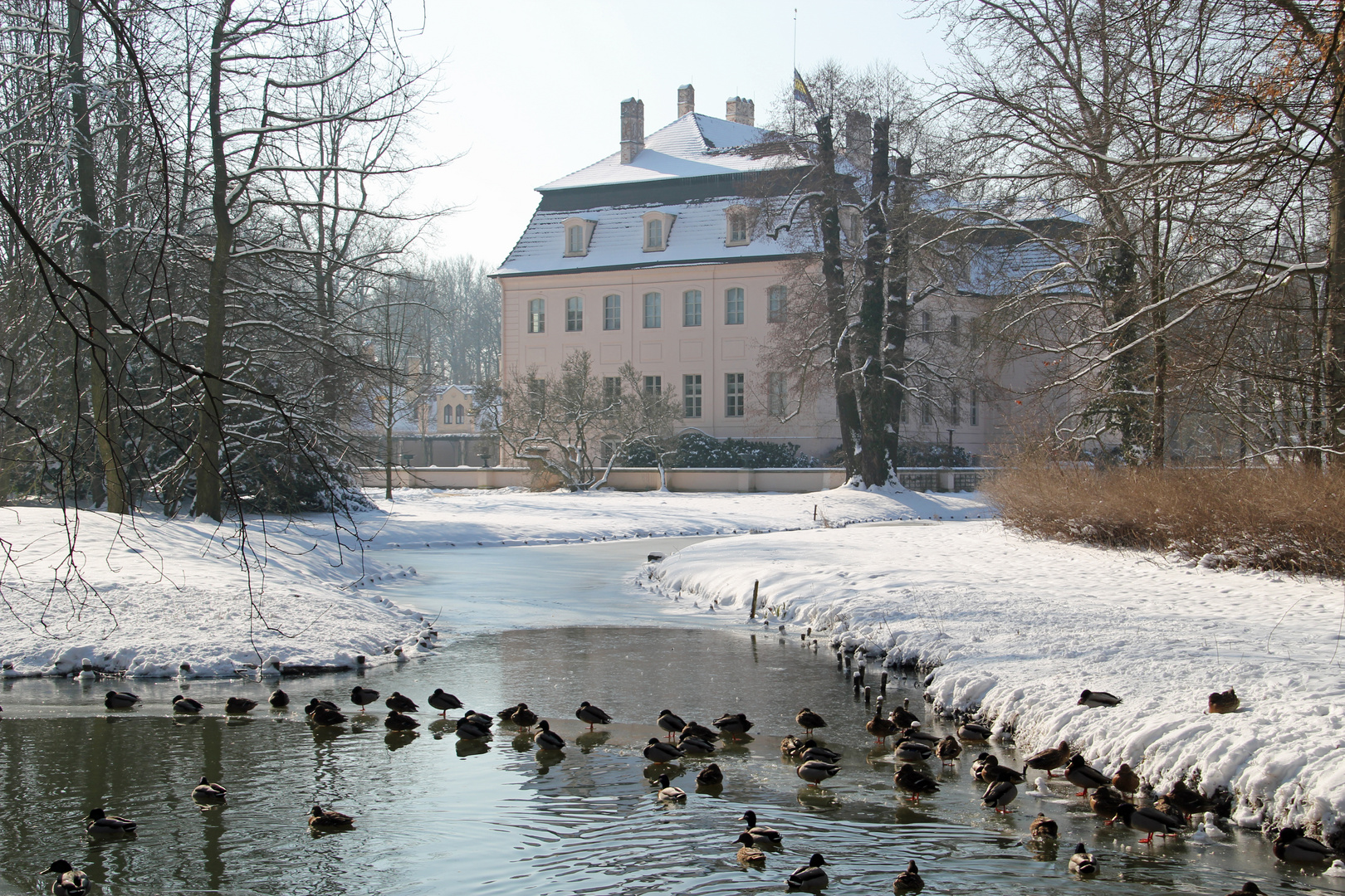 Schloss Branitz bei Cottbus am gestrigen Vormittag Foto & Bild ...
