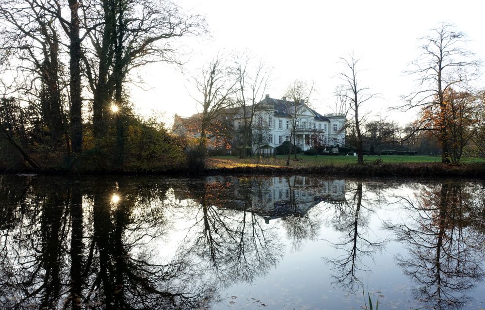 Schloss Buldern im Gegenlicht. Foto & Bild | world, spezial ...