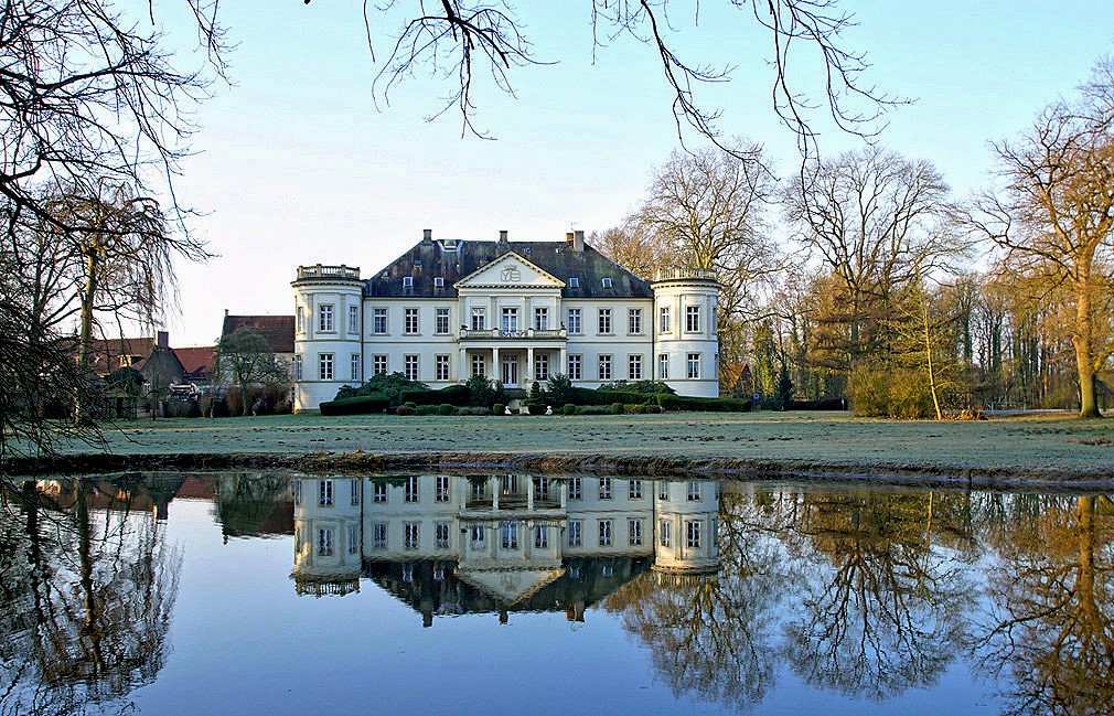 Schloss Buldern im Morgenlicht 2. Foto & Bild | architektur, schlösser ...