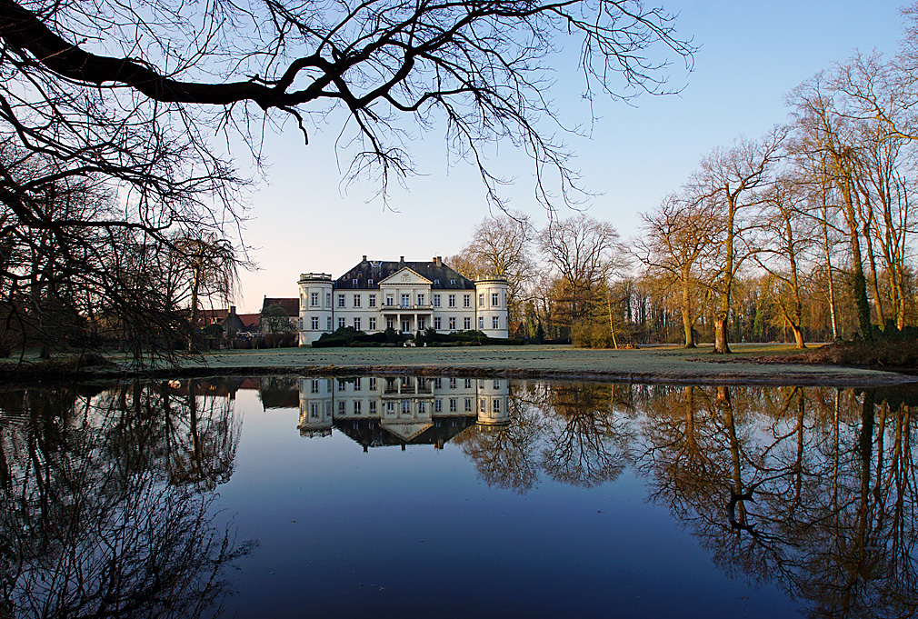 Schloss Buldern im Morgenlicht Foto & Bild | architektur, schlösser ...