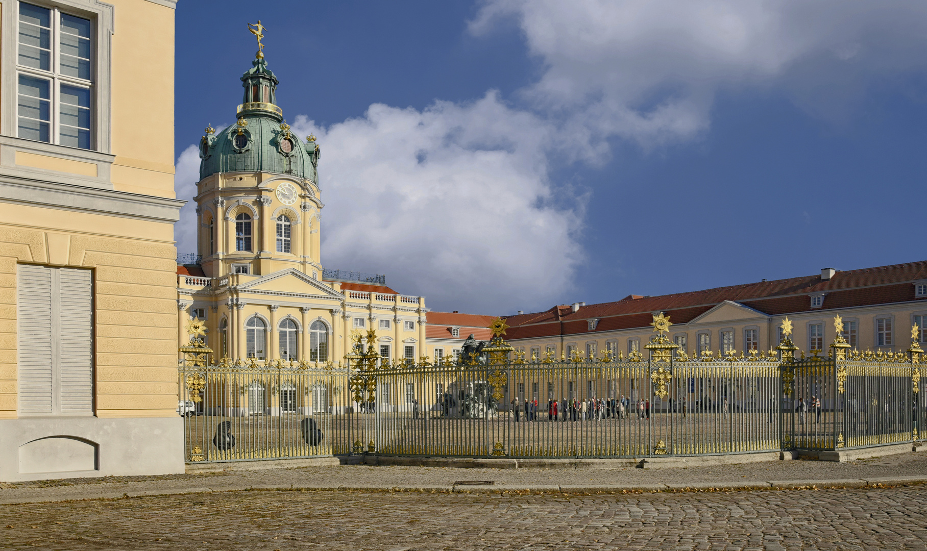 Schloss Charlottenburg - Berlin - Foto & Bild | berlin, fassaden ...