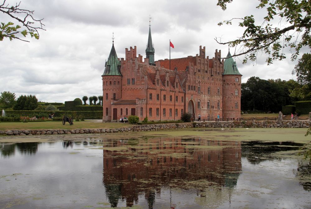 Schloss Egeskov 2 Foto & Bild | world, denmark, europe Bilder auf ...