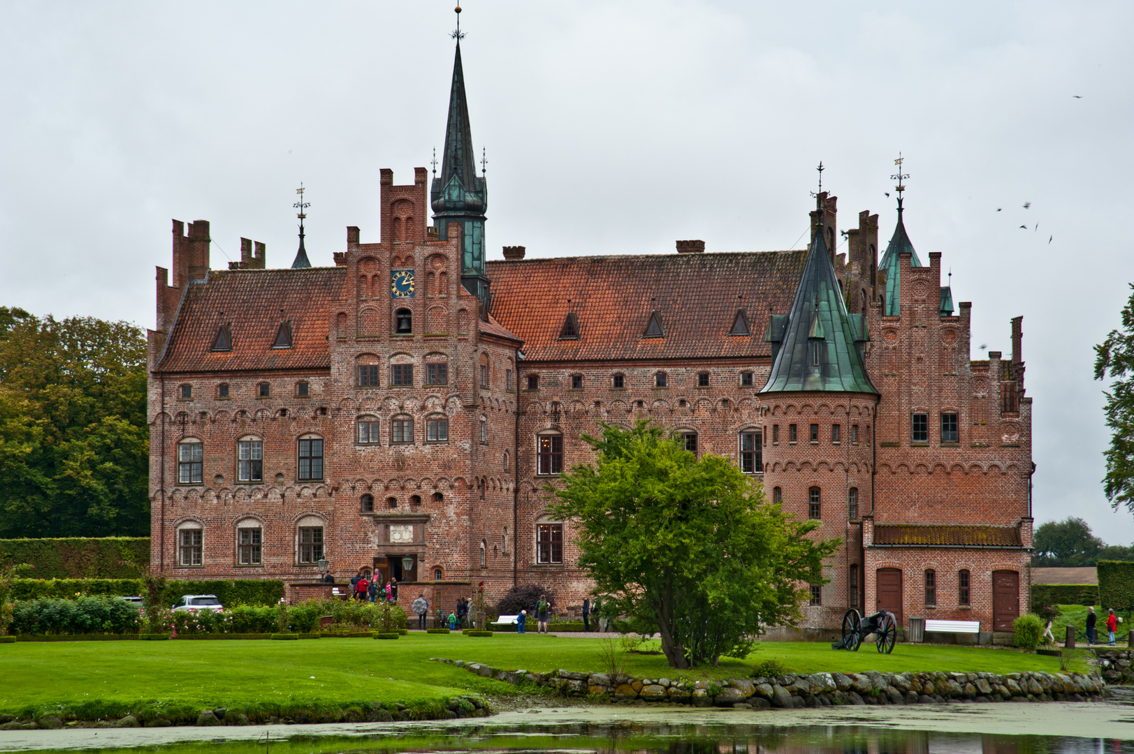 Schloß Egeskov Foto & Bild | europe, scandinavia, denmark Bilder auf ...