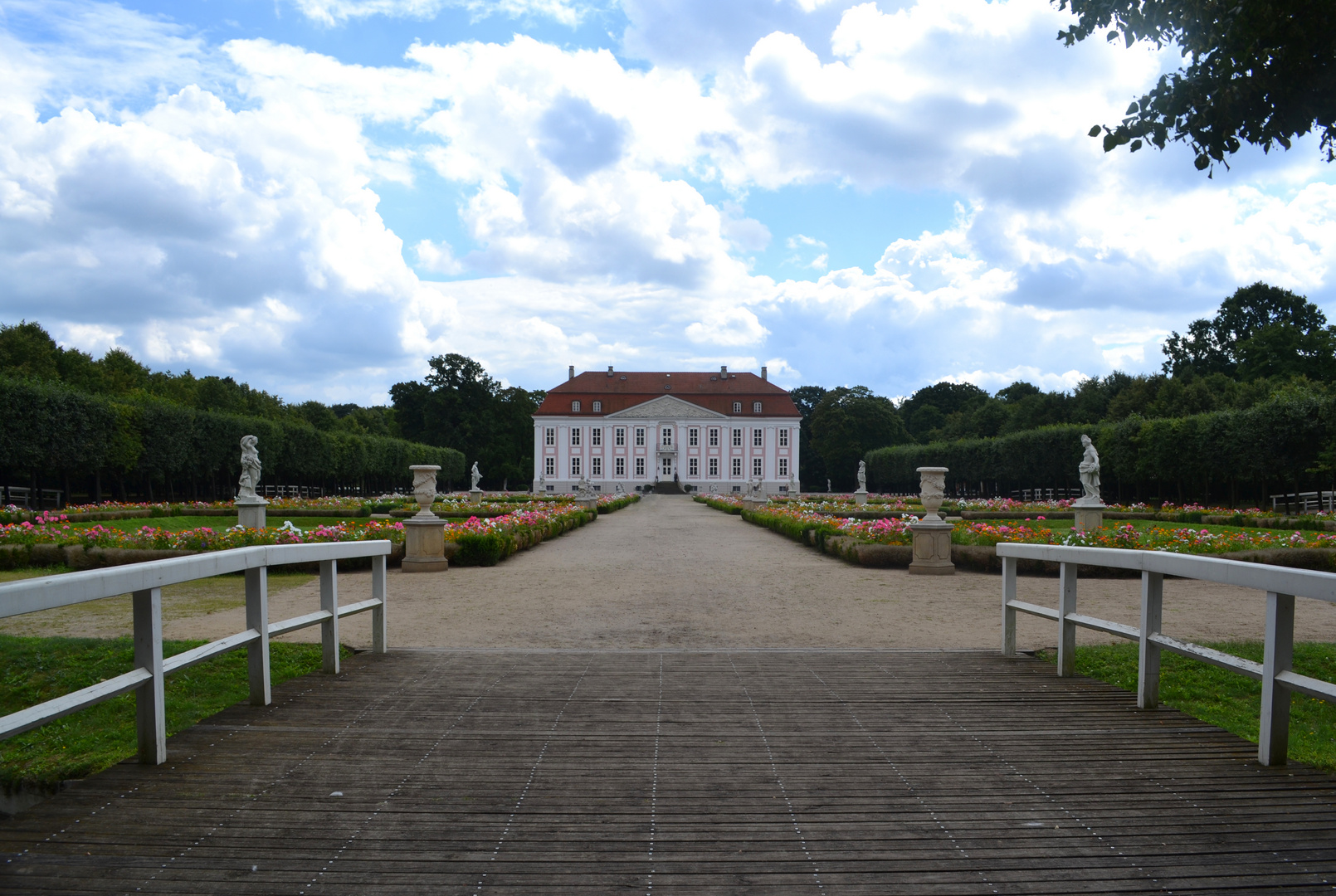 Schloss Friedrichsfelde Foto & Bild | tiere, zoo, wildpark & falknerei ...