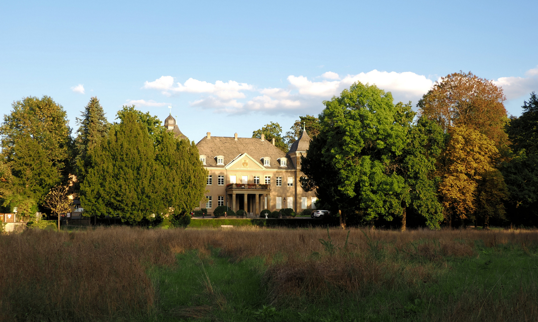 Schloß Garath in Düsseldorf Foto & Bild | schloss, architektur, gebäude ...