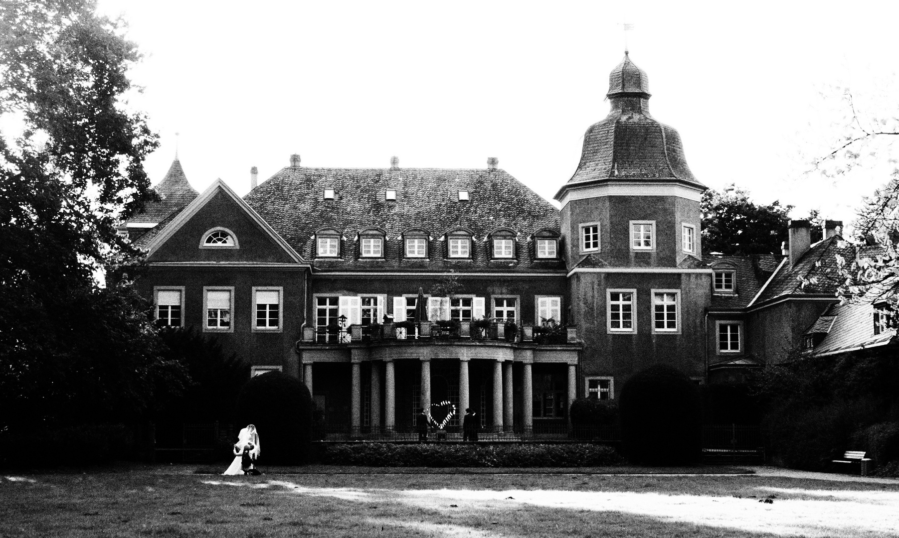 Schloß Garath in schwarzweiß… Foto & Bild | spezial, monochrome ...