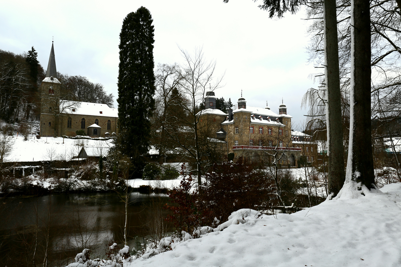 Schloß Gimborn Foto & Bild | architektur, motive, sehenswürdigkeiten ...