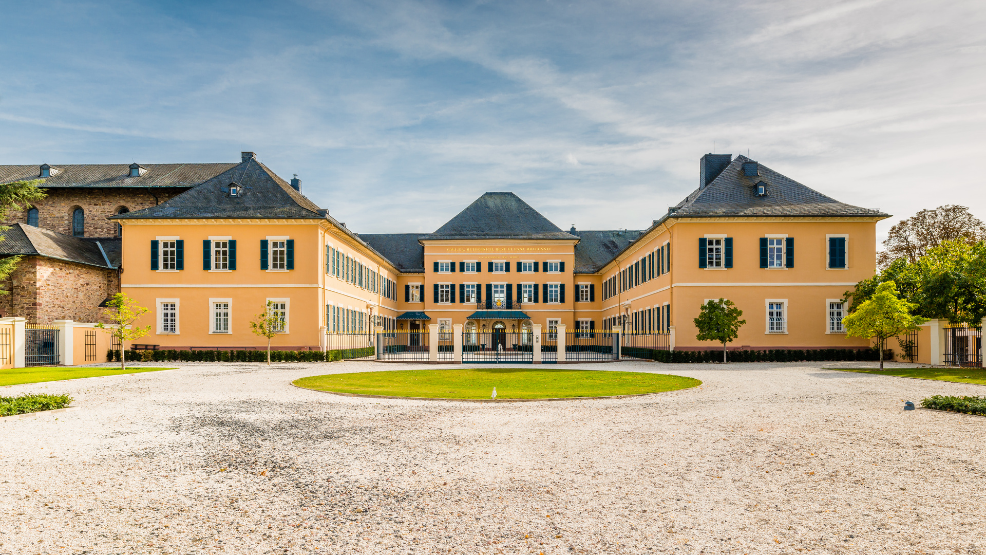 Schloss Johannisberg 49 Foto & Bild | schloss, rheingau, weinberge ...