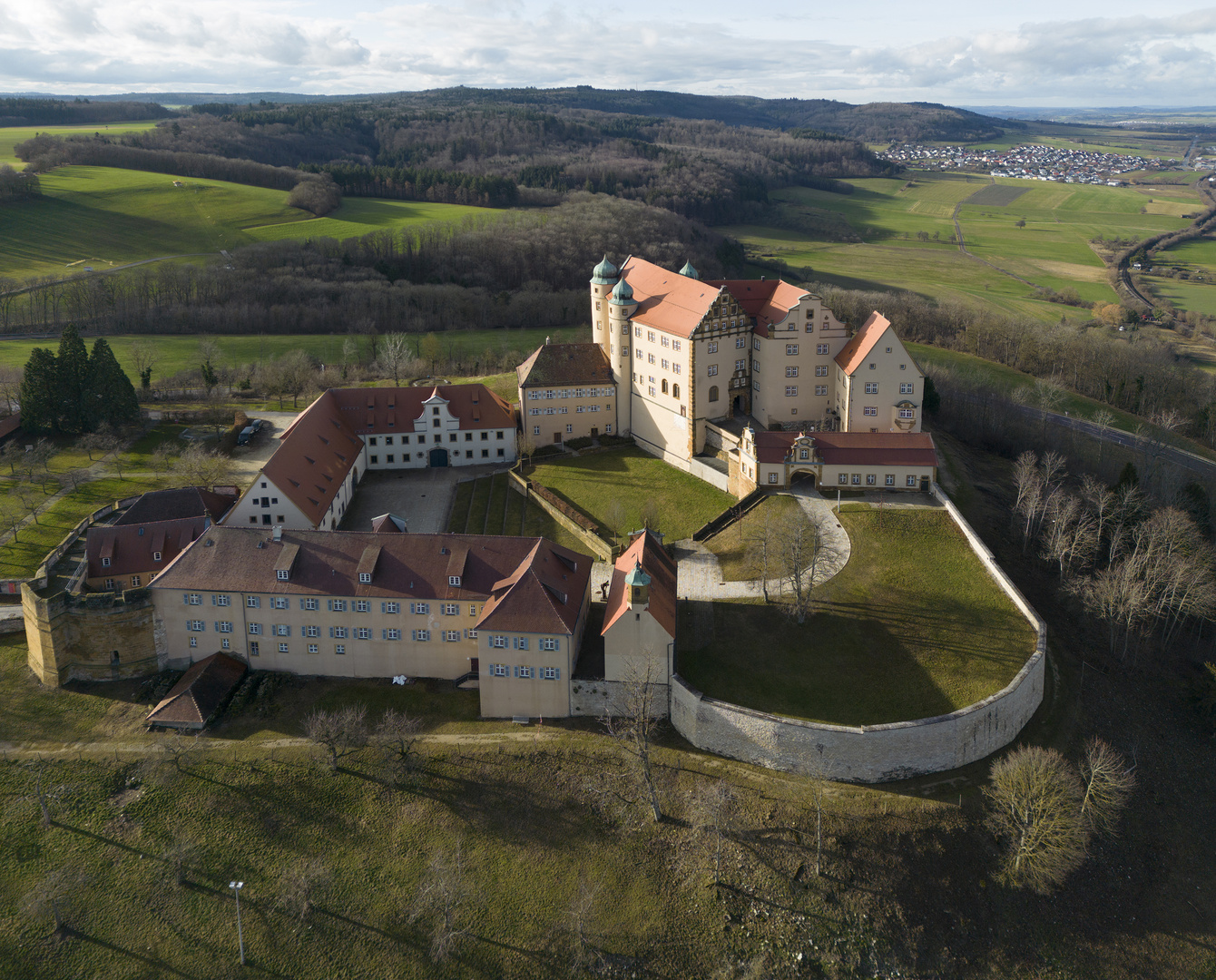 Schloss Kapfenburg Foto & Bild | architektur, deutschland, europe ...