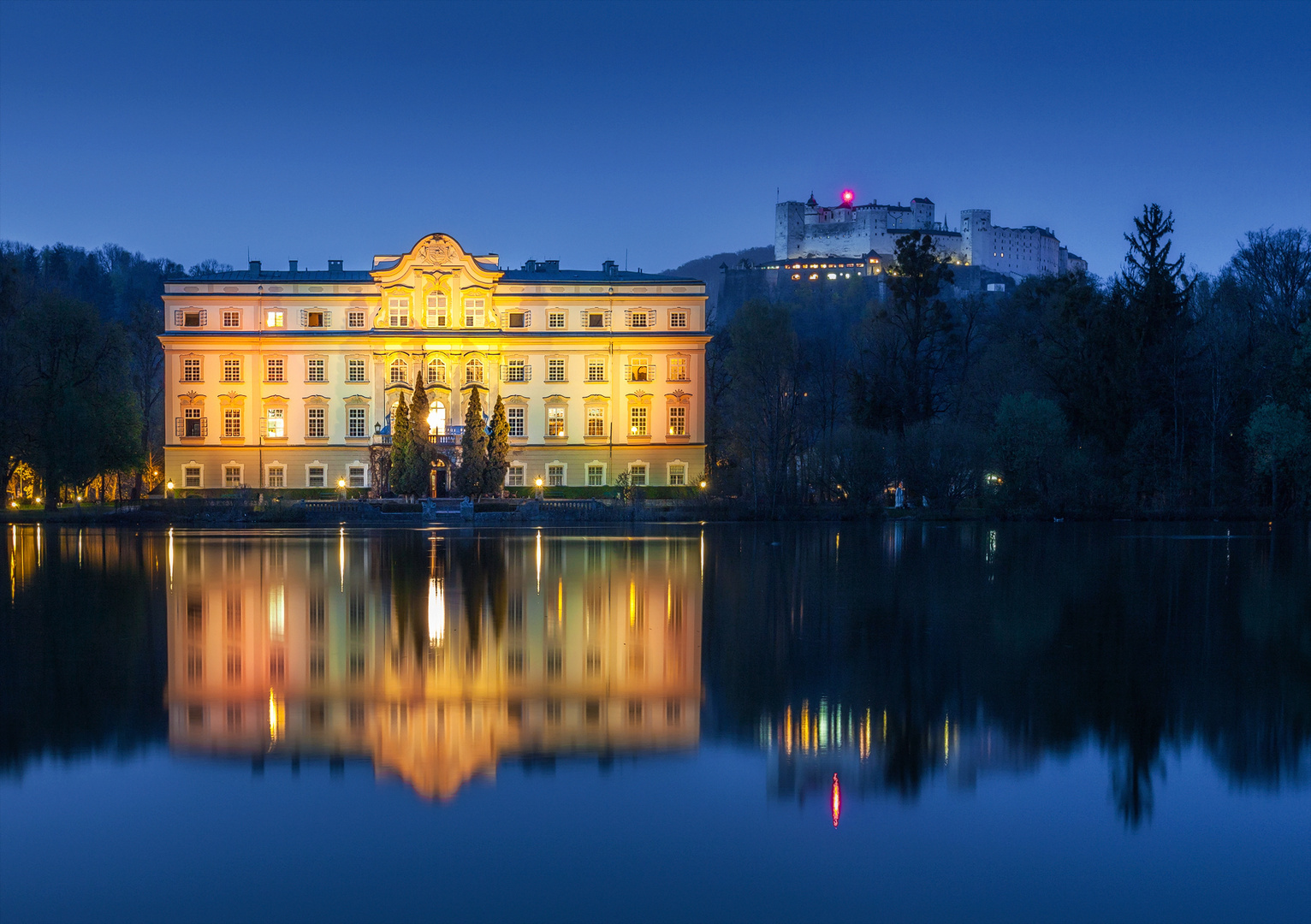 Schloss Leopoldskron Foto & Bild | world, abend, schloss Bilder auf ...