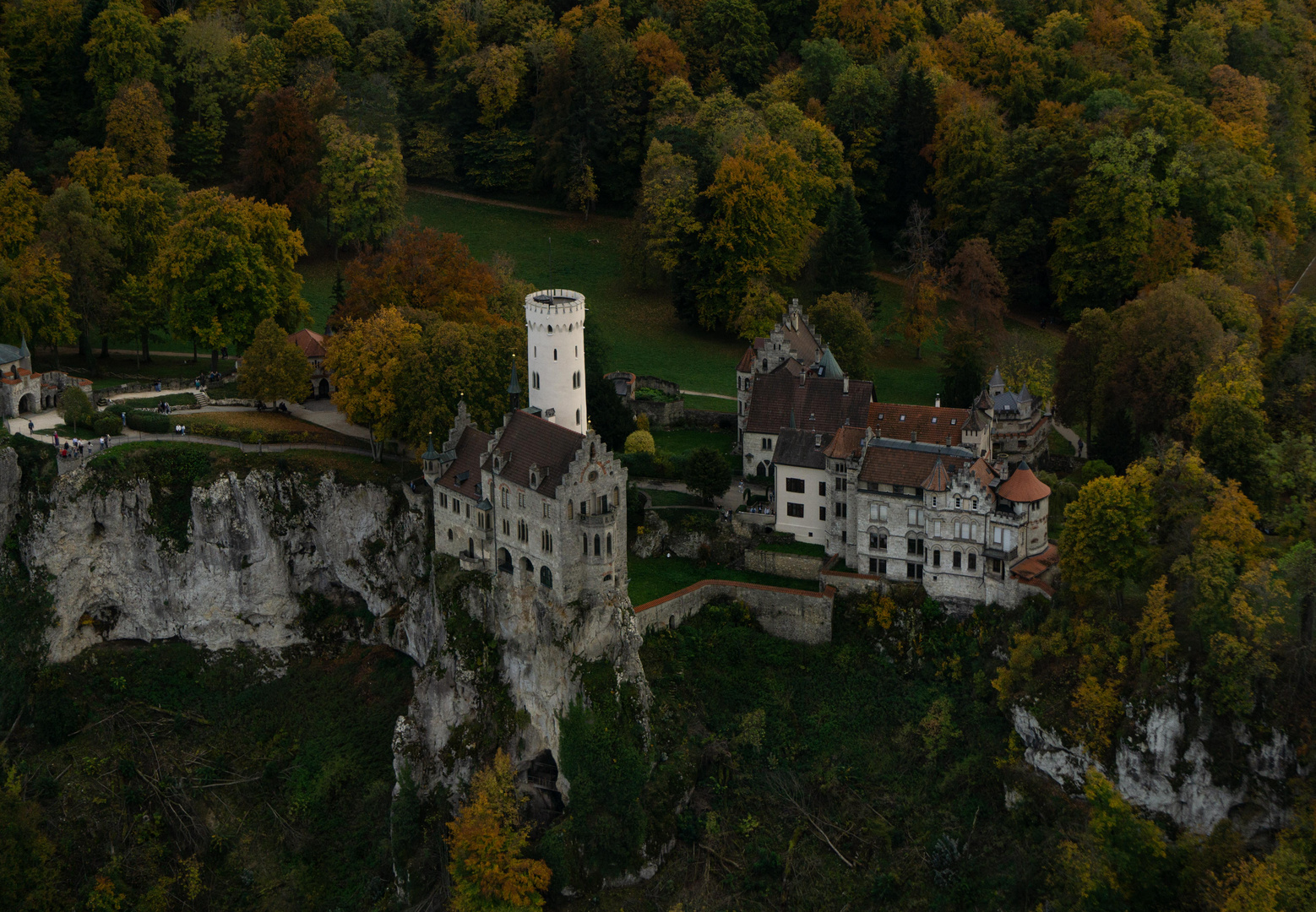 Schloss Lichtenstein Foto & Bild | jahreszeiten, herbst, landschaft ...