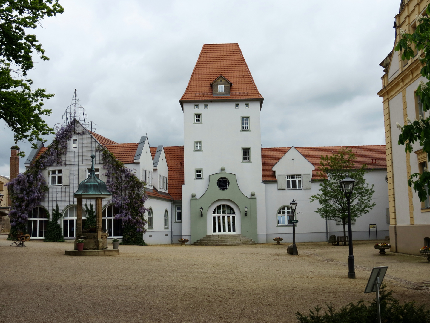 Schloss Liebenberg Foto & Bild | architektur, fassaden ...