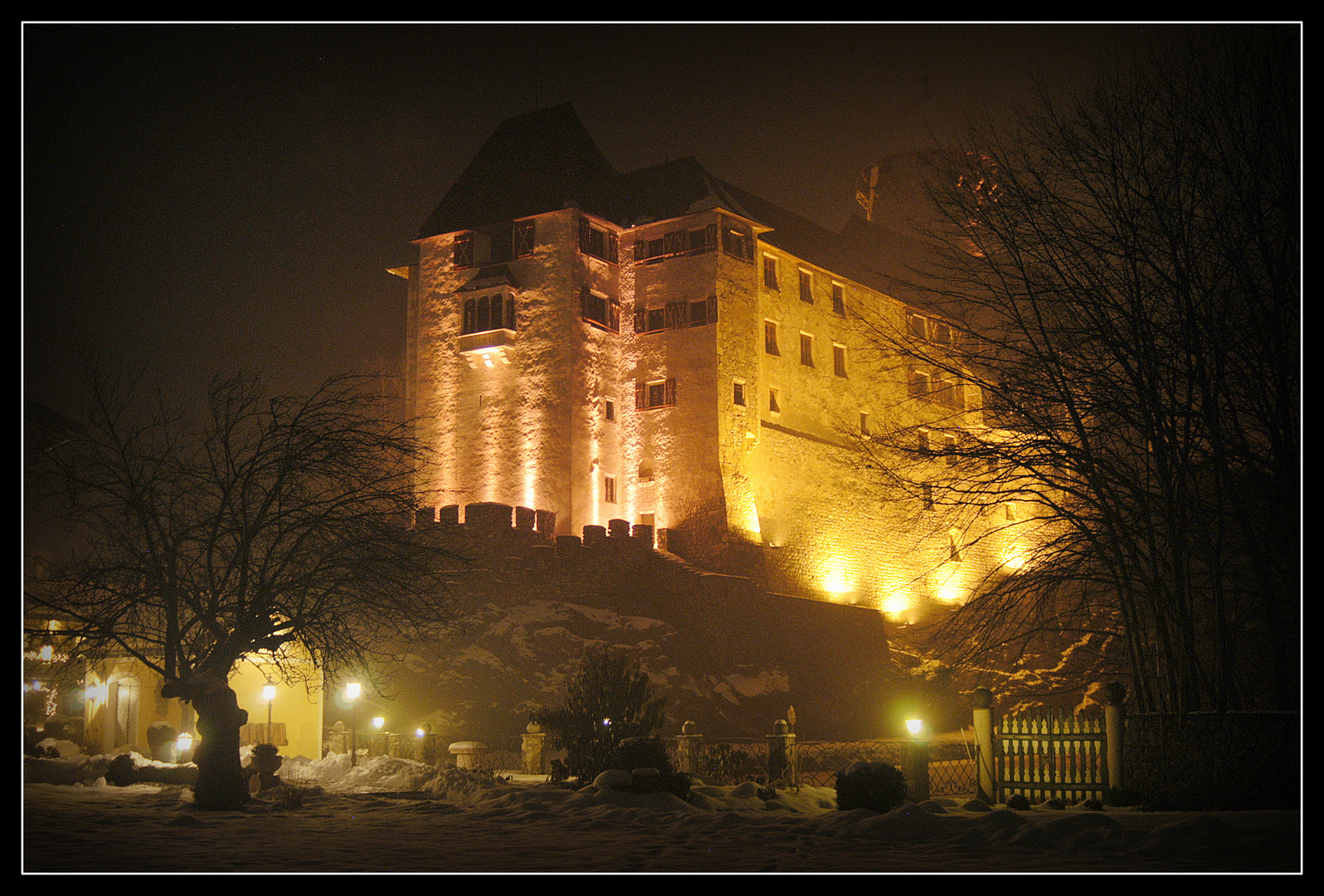 Schloß Matzen bei Nacht Foto & Bild | jahreszeiten, winter, natur ...