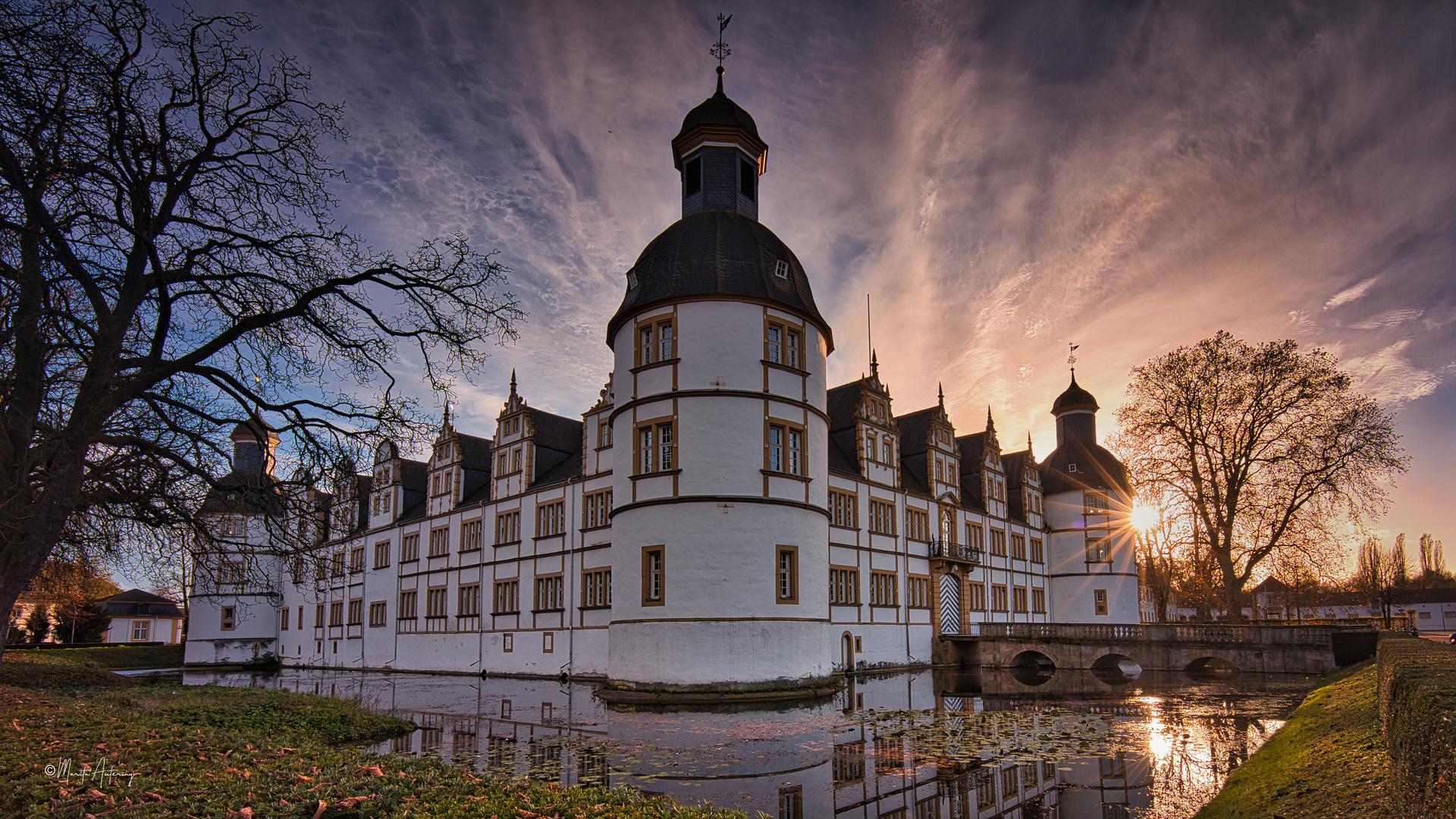 Schloß Neuhaus Foto & Bild | spezial, historisches, architektur Bilder ...