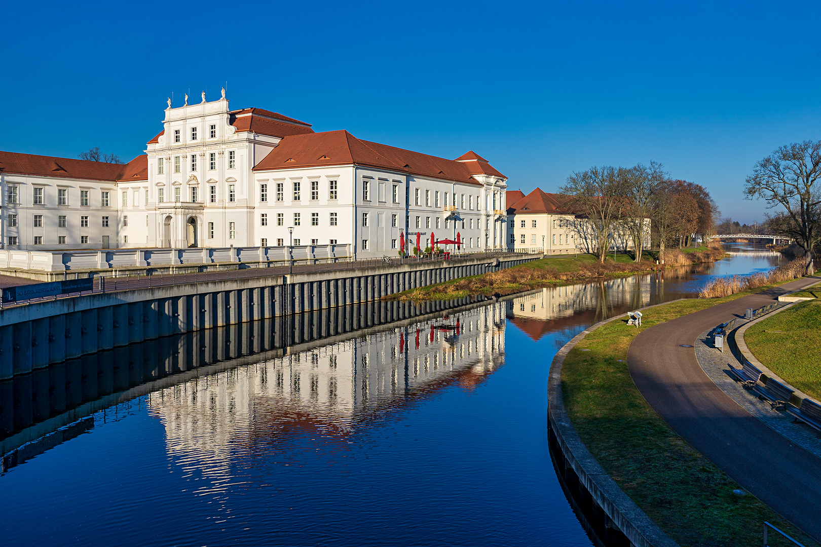Schloss Oranienburg Foto & Bild | architektur, schlösser & burgen ...