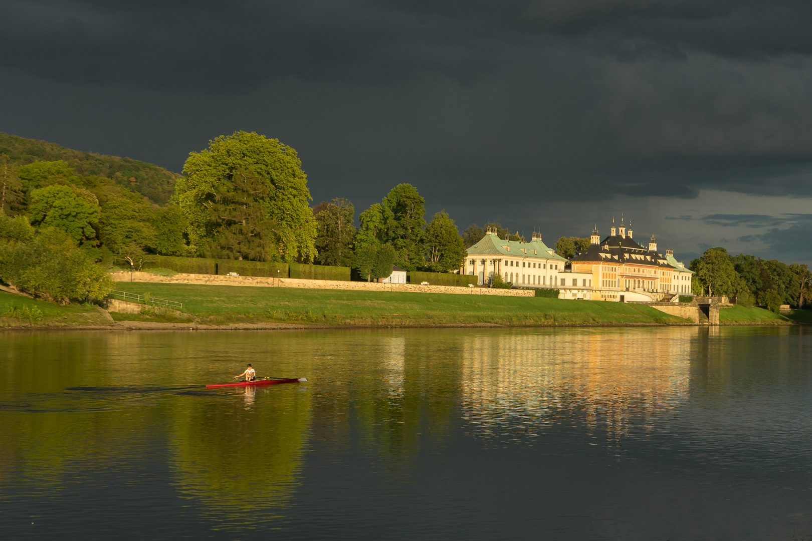 Schloß Pillnitz Foto & Bild | world, spezial, abend Bilder auf ...