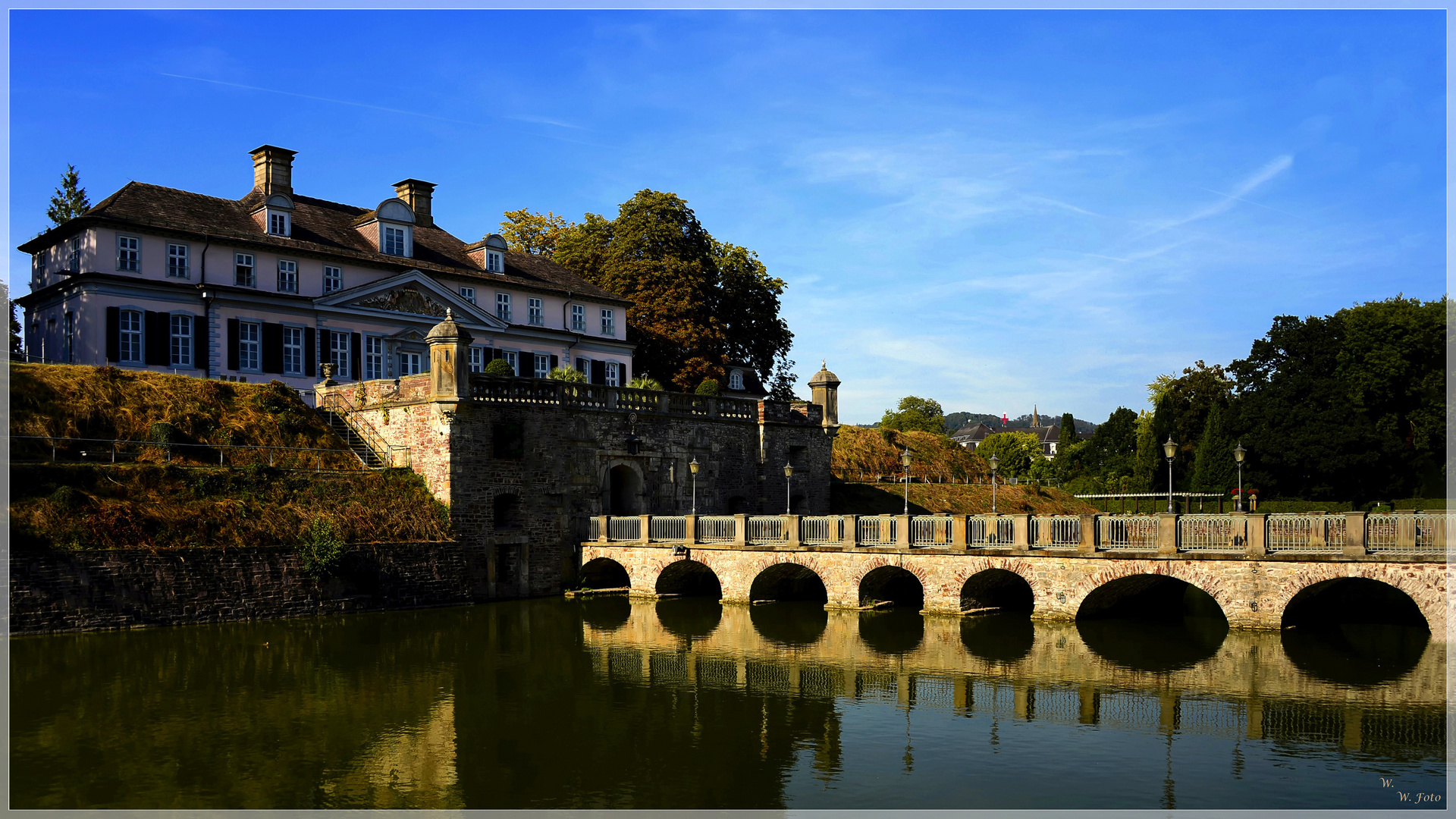 Schloss Pyrmont Foto & Bild | schloss, natur, landschaft Bilder auf ...