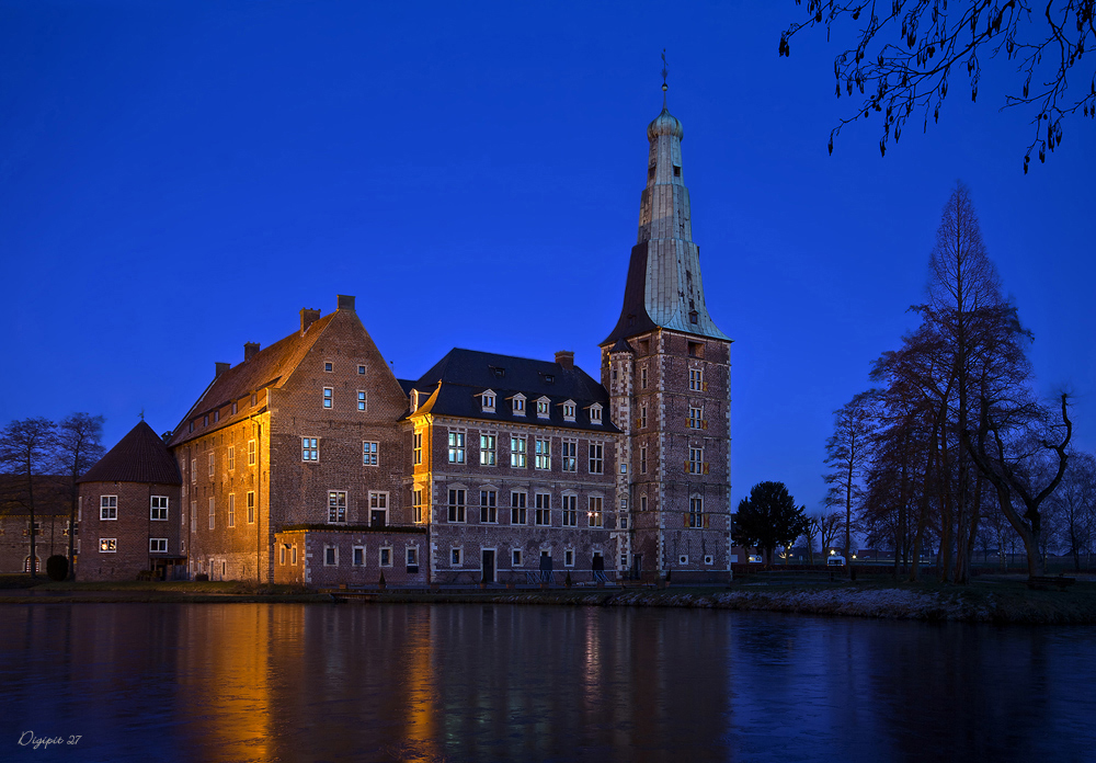 Schloß Raesfeld 2 Foto & Bild | nachtaufnahme, architektur, schloß ...