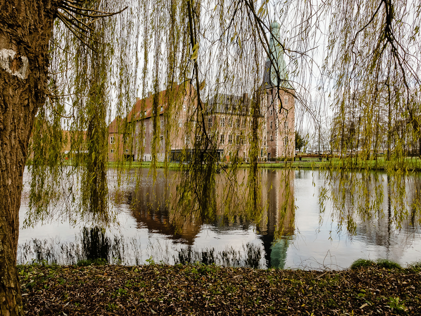 Schloss Raesfeld (4) Foto & Bild | world, spiegelung, nrw Bilder auf ...