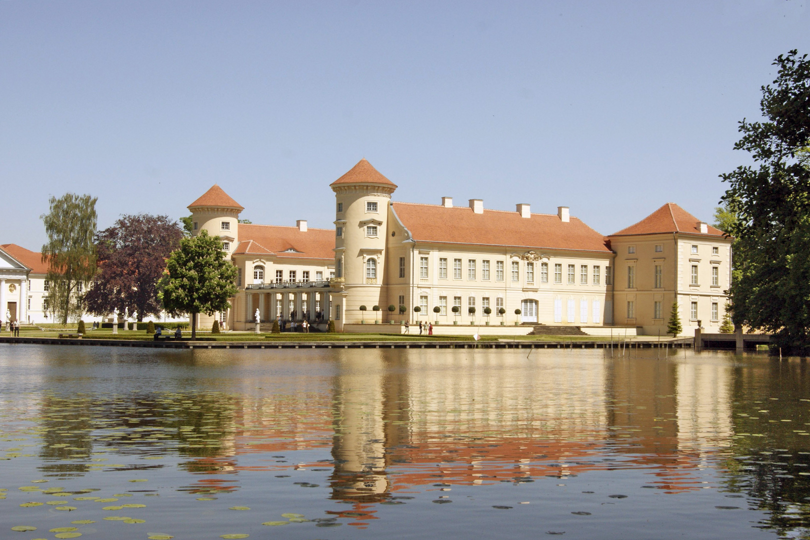 Schloss Reinsberg Foto & Bild | architektur, sommer, wasser Bilder auf ...