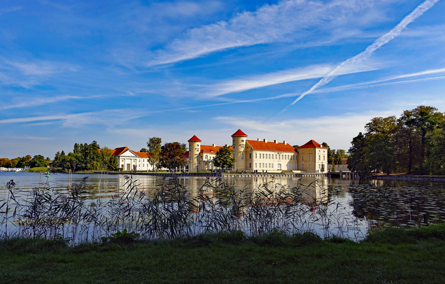 Schloss Rheinsberg Foto & Bild | architektur, motive Bilder auf ...