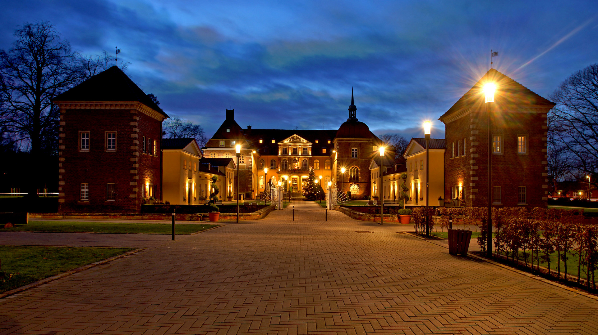 Schloss Velen zur Blauen Stunde. Foto & Bild | architektur, architektur ...
