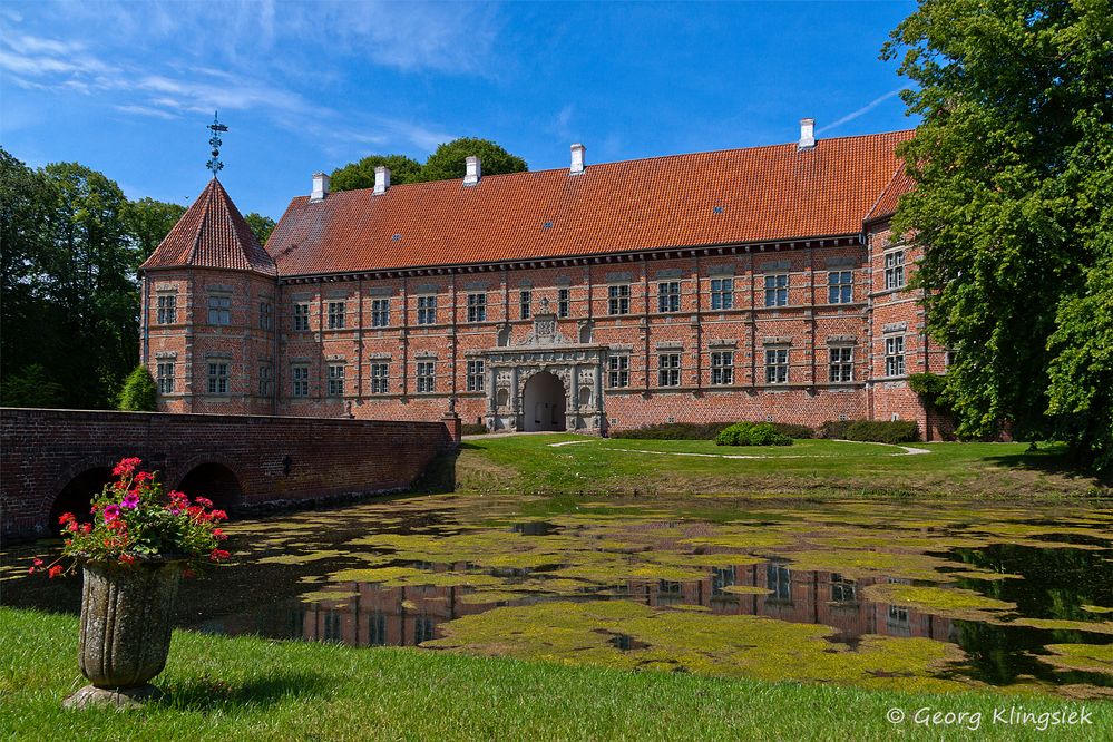 Schloss Voergaard Foto & Bild | architektur, europe, scandinavia Bilder ...