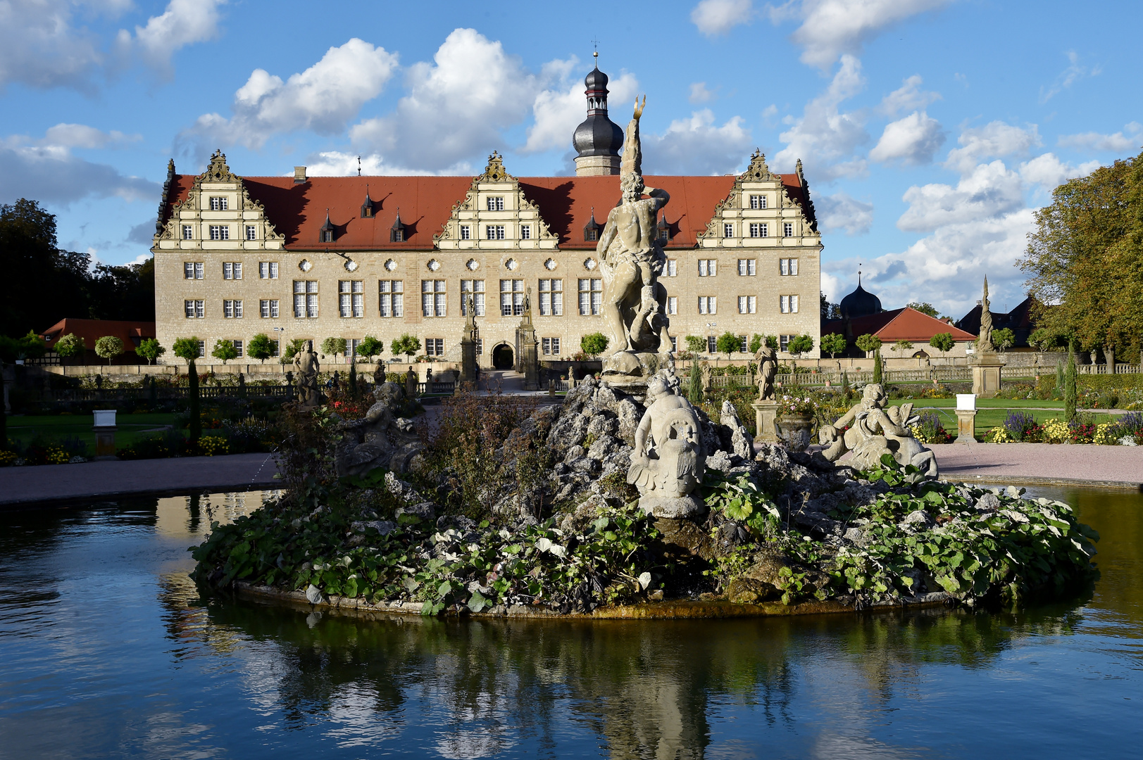 Schloss Weikersheim Foto & Bild | alte gemäuer, schloss, architektur ...