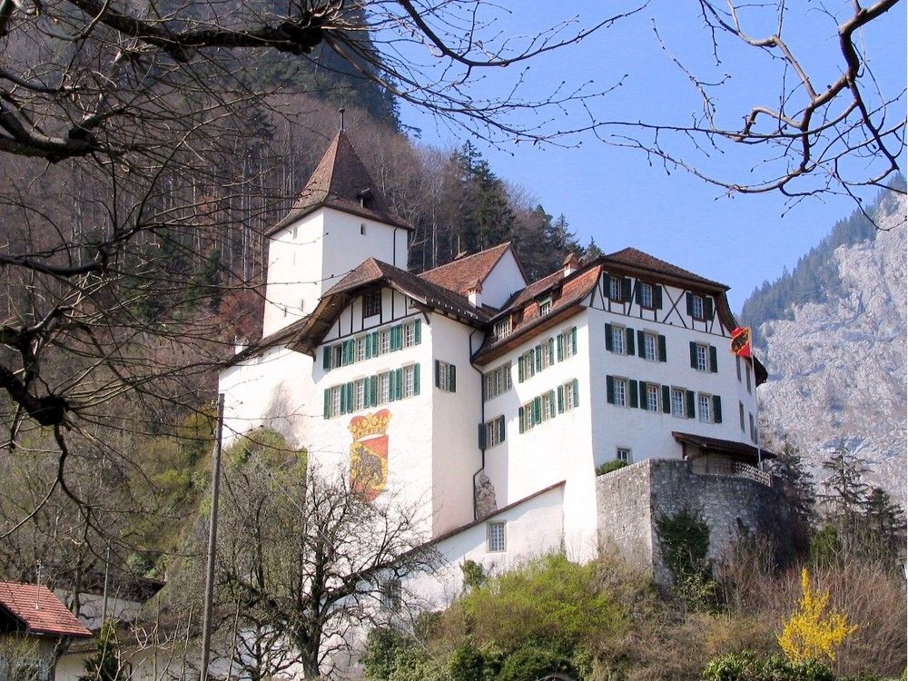 Schloss Wimmis Foto & Bild | europe, schweiz & liechtenstein, kt. bern ...