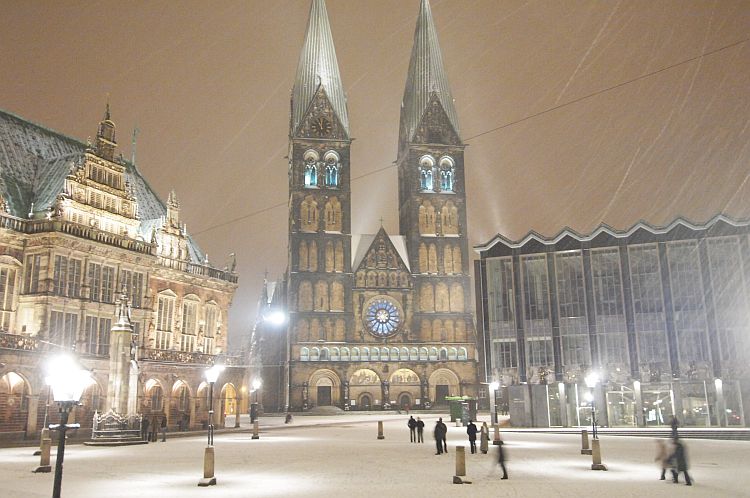 Schnee in Bremen Foto & Bild | architektur, architektur bei nacht ...