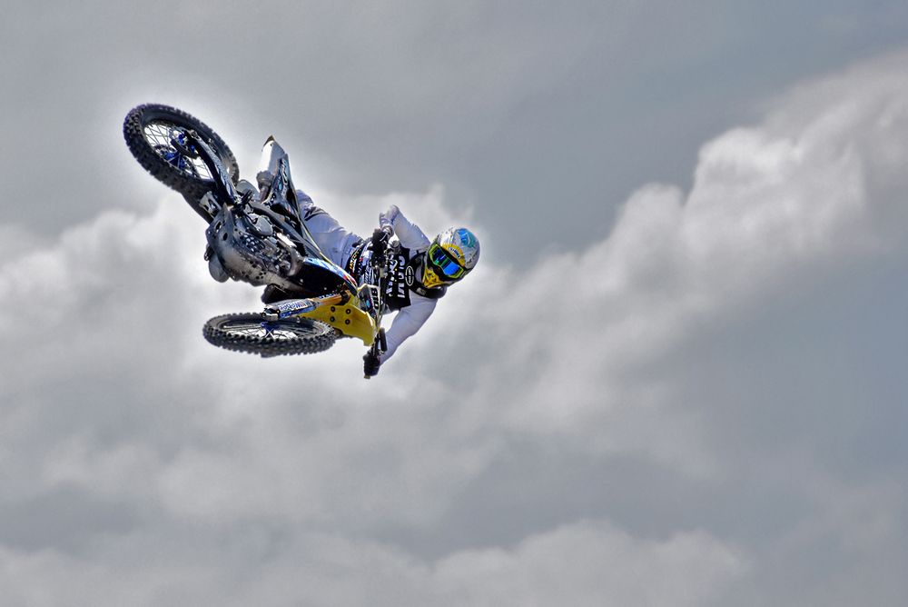 Schnell aufsteigen, denn es geht abwärts.... Foto & Bild | sport ...