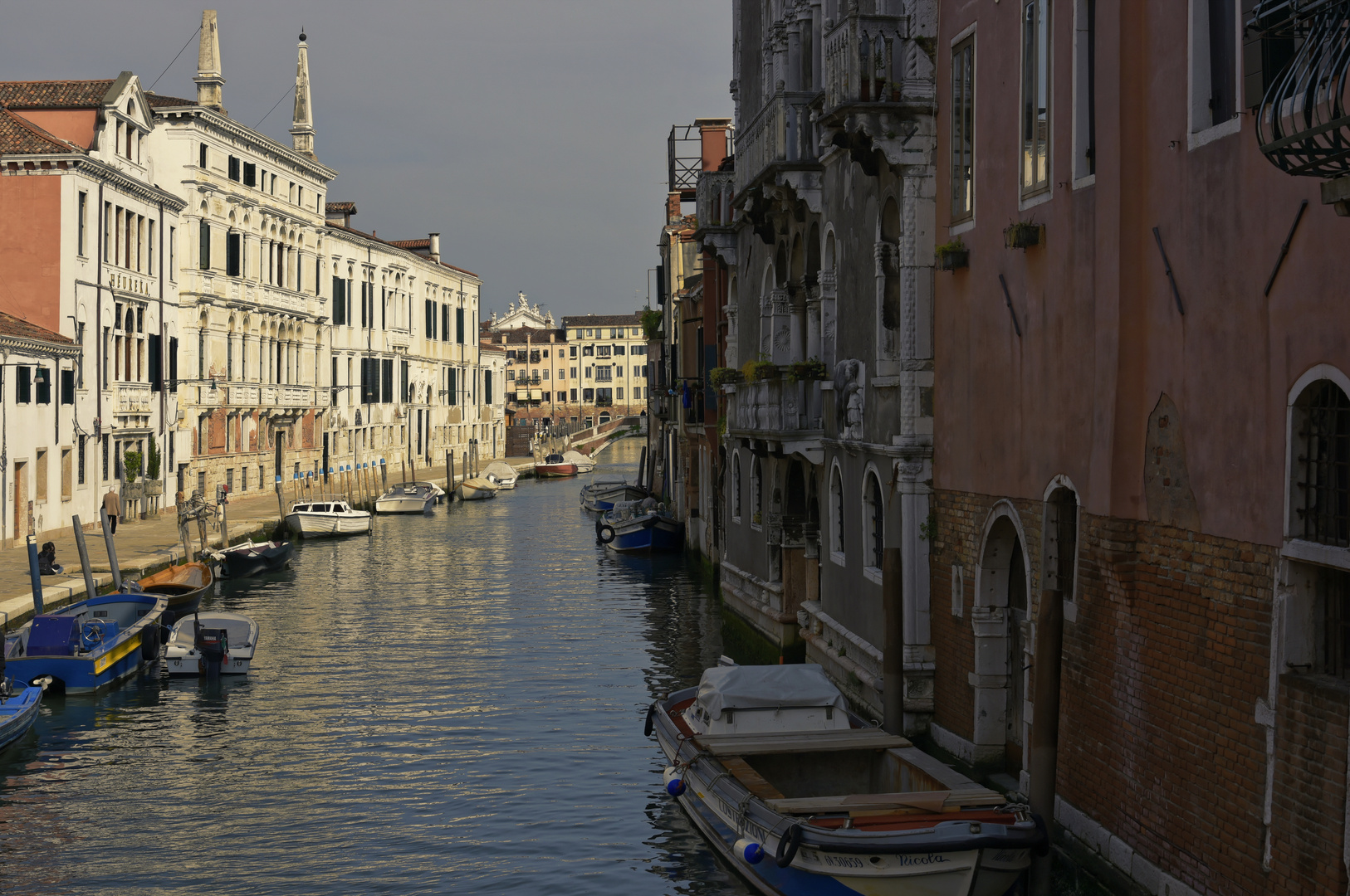 Schöne Gassen gibts viele in Venedig Foto & Bild | venedig, skyline, altstadt Bilder auf ...