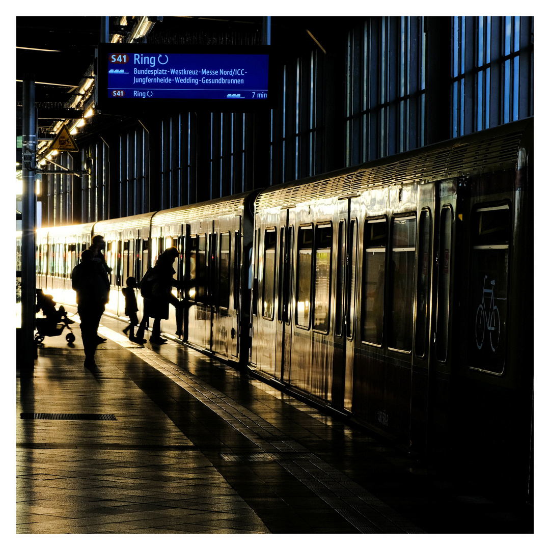 Schöneberg umsteigen Foto & Bild | s-bahn, eisenbahn, verkehr ...
