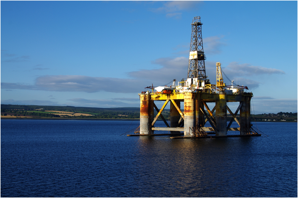 Schrott-Bohrplattform ... Foto & Bild | europe, united kingdom ...