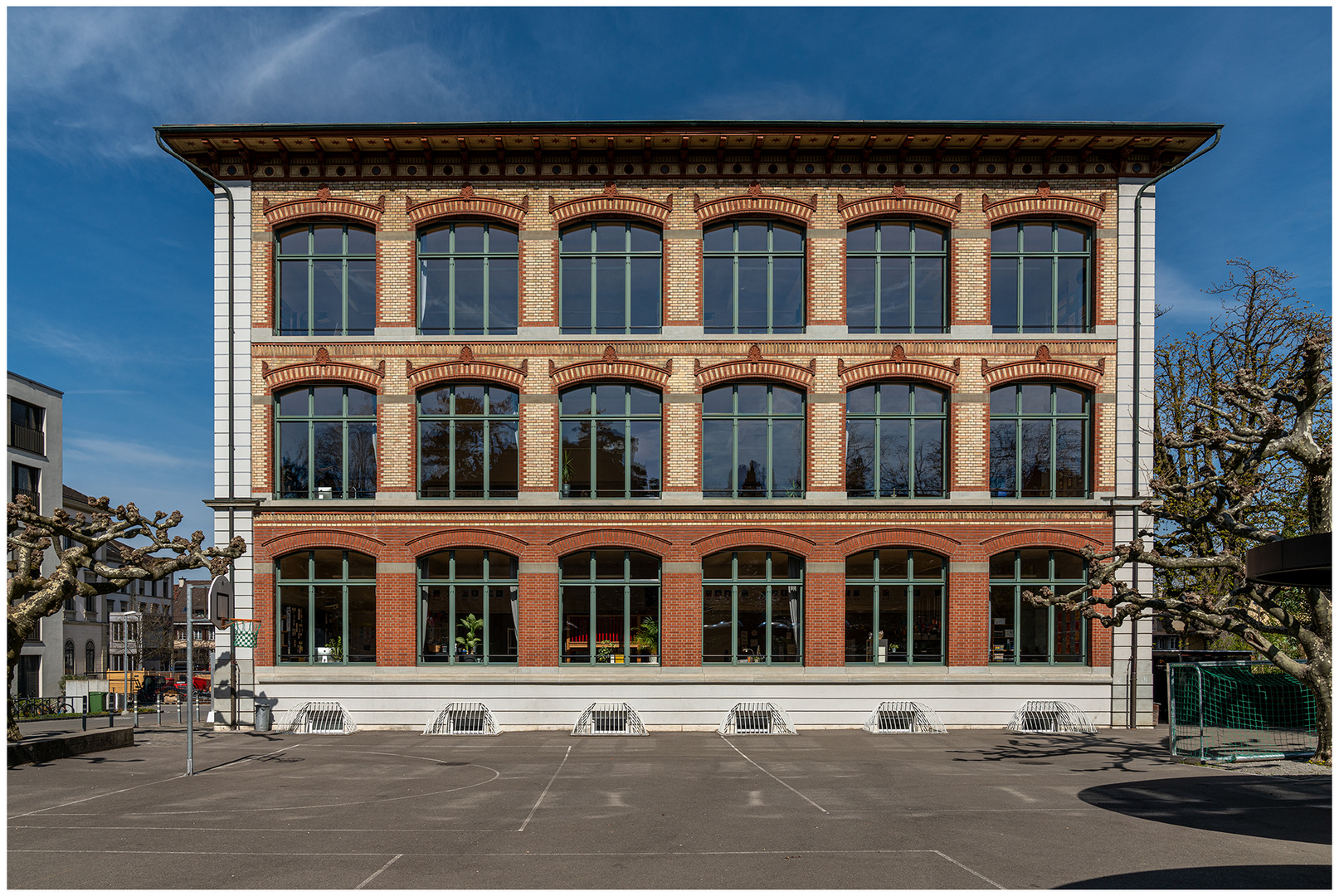 Schulhaus Spanner Foto & Bild | architektur, profanbauten ...