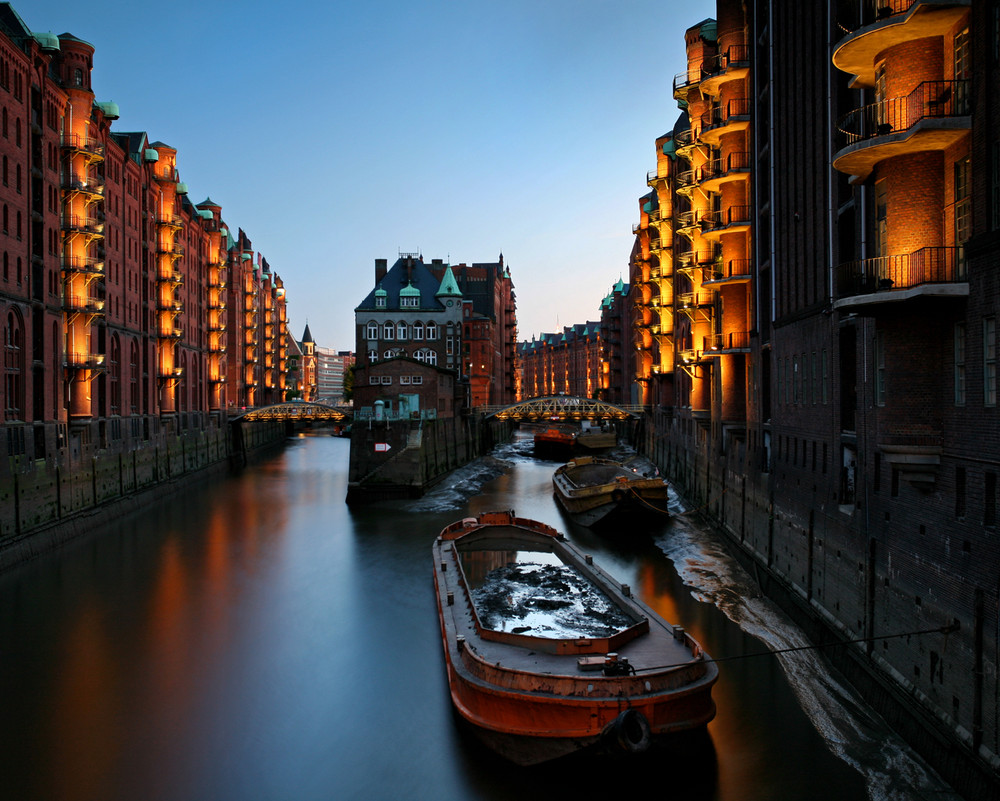 Schuten mit Baggermatsch Foto & Bild | deutschland, europe, hamburg ...