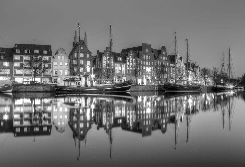 Schwarz / Weiß Foto & Bild | experimente, gespiegelt, spezial Bilder ...