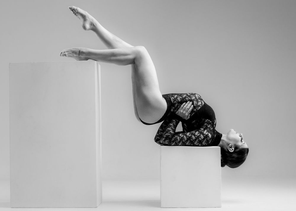 Schwebend Foto & Bild | portrait, portrait frauen, studio Bilder auf fotocommunity