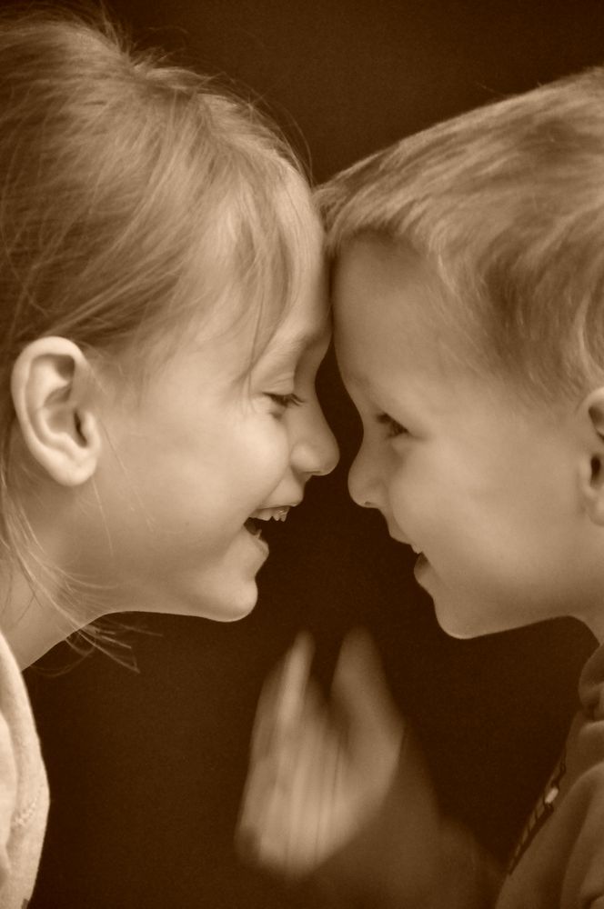 Schwesterlein und Brüderlein Foto & Bild | kinder, kinder im schulalter, portrait Bilder auf ...