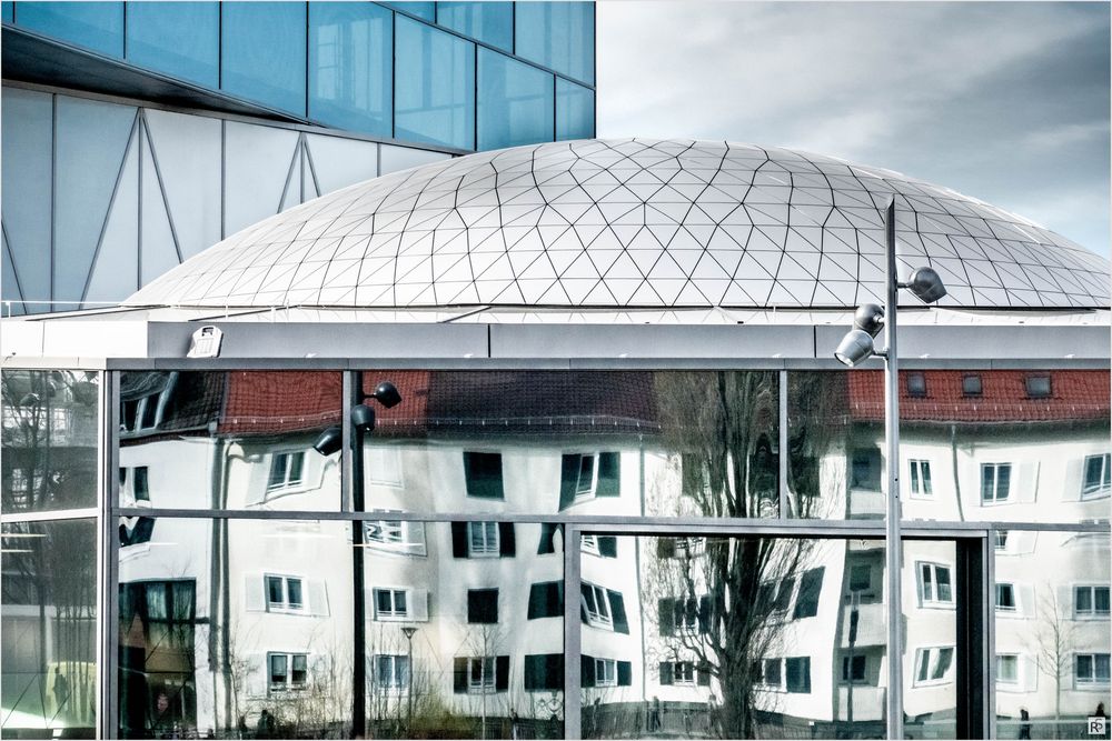 Science Dome Foto & Bild | wasser, spiegelungen, experimenta Bilder auf ...