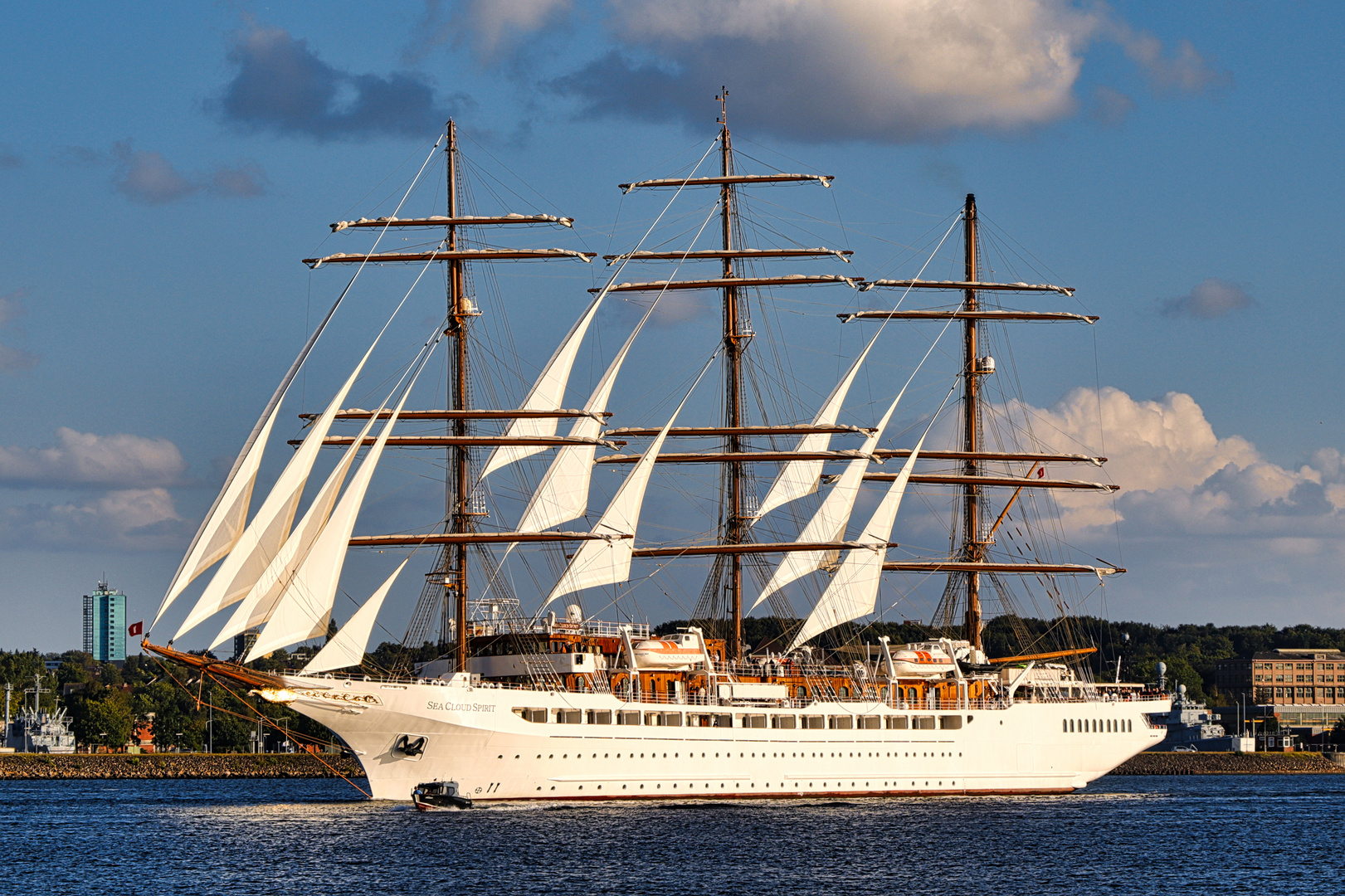 SEA CLOUD SPIRIT (Segelschiff-Kreuzfahrer) Foto & Bild | outdoor ...
