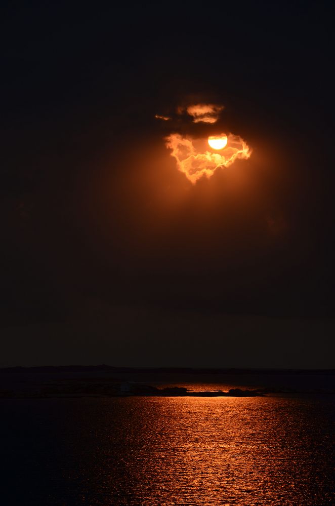 Sea on fire --- Gothenburg's archipelago Foto & Bild | urlaub ...