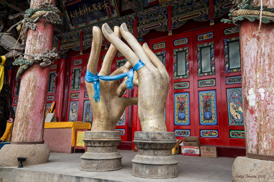 Secret hands Foto & Bild | china, world, geheimnisvoll Bilder auf ...