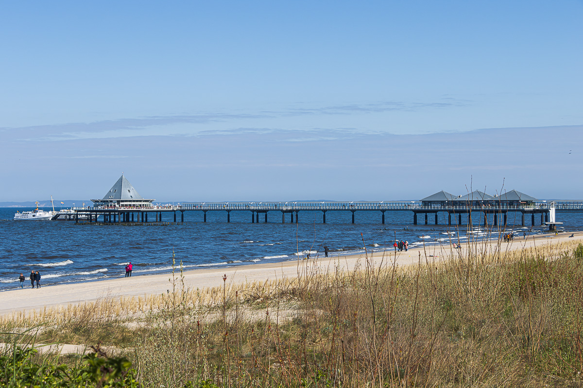 Seebrücke Heringsdorf auf der Insel Usedom Foto & Bild | deutschland ...