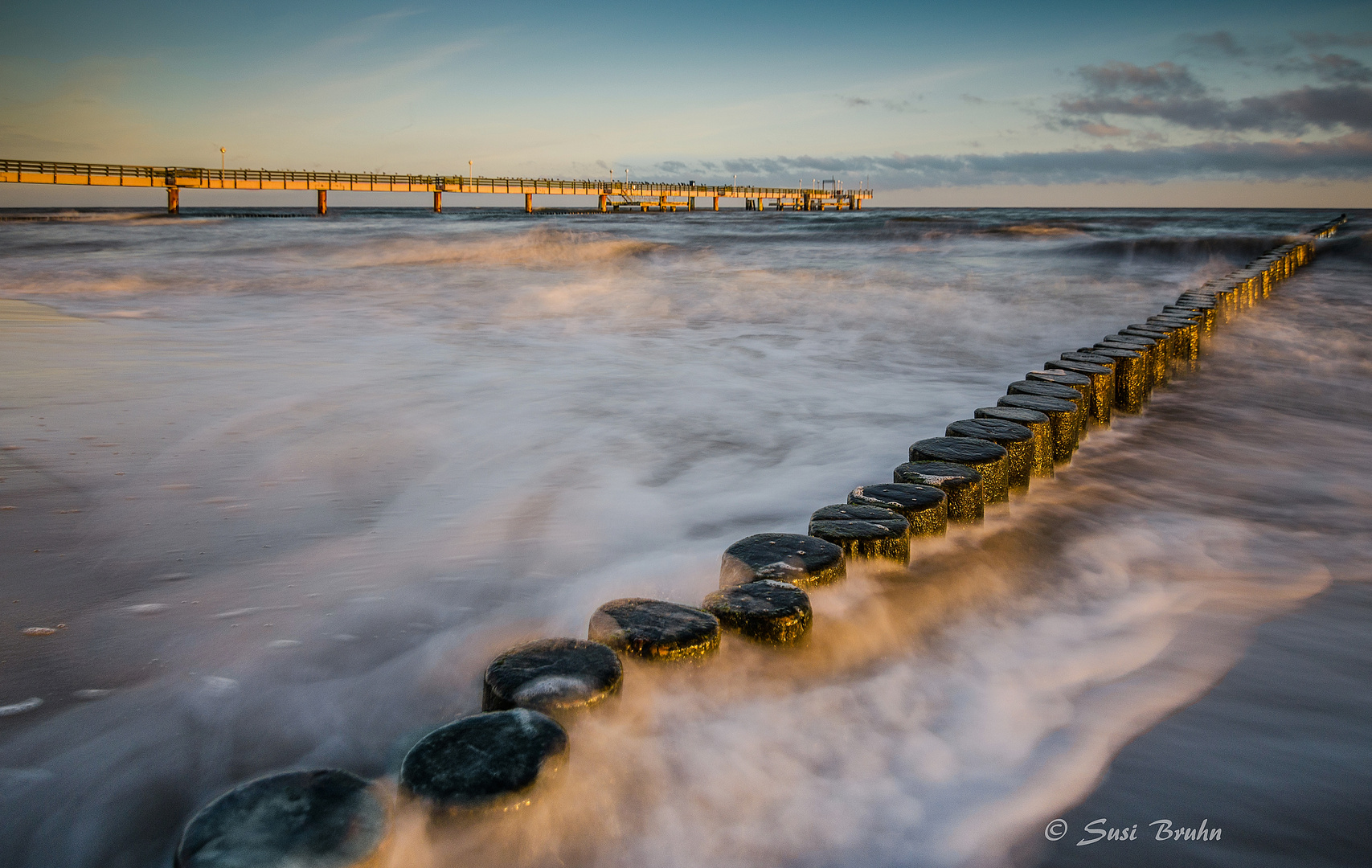 Seebrücke-Koserow-Buhnen Foto & Bild | ostsee, strand ...